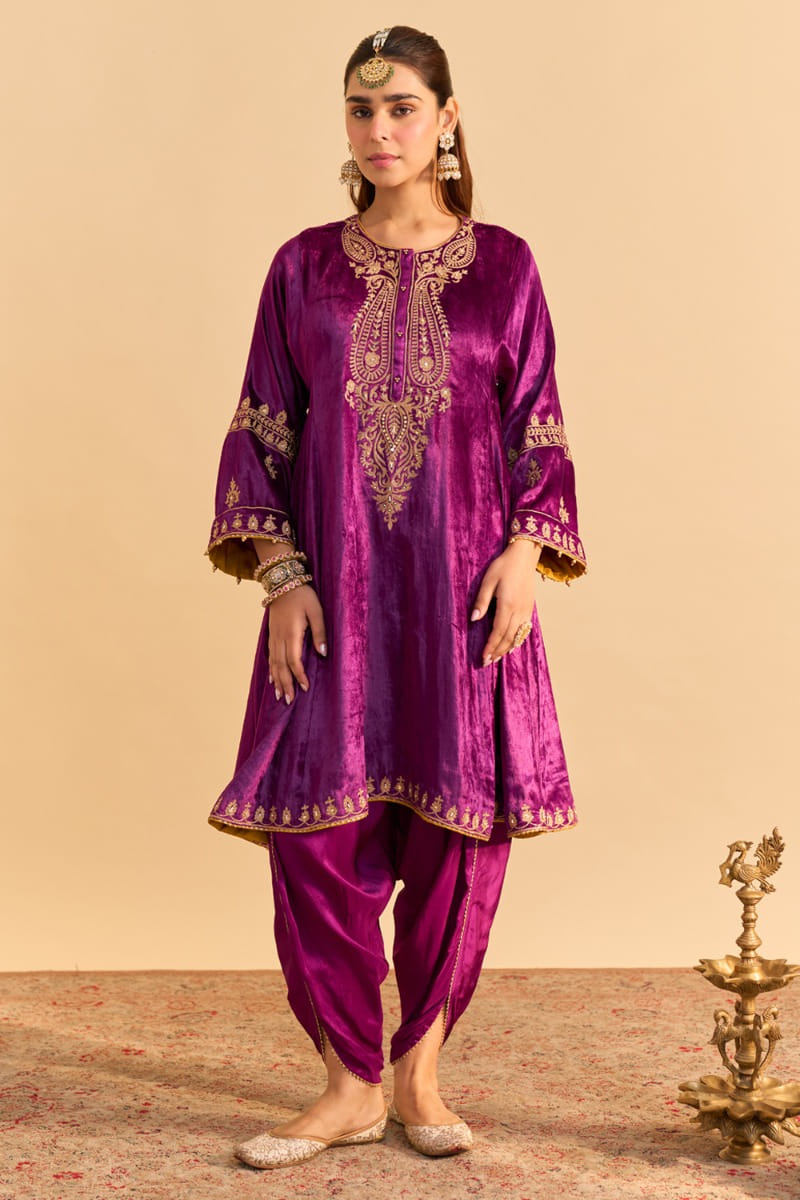 Buy Deep purple aari embroidered velvet choga set by Sheetal Batra at ...