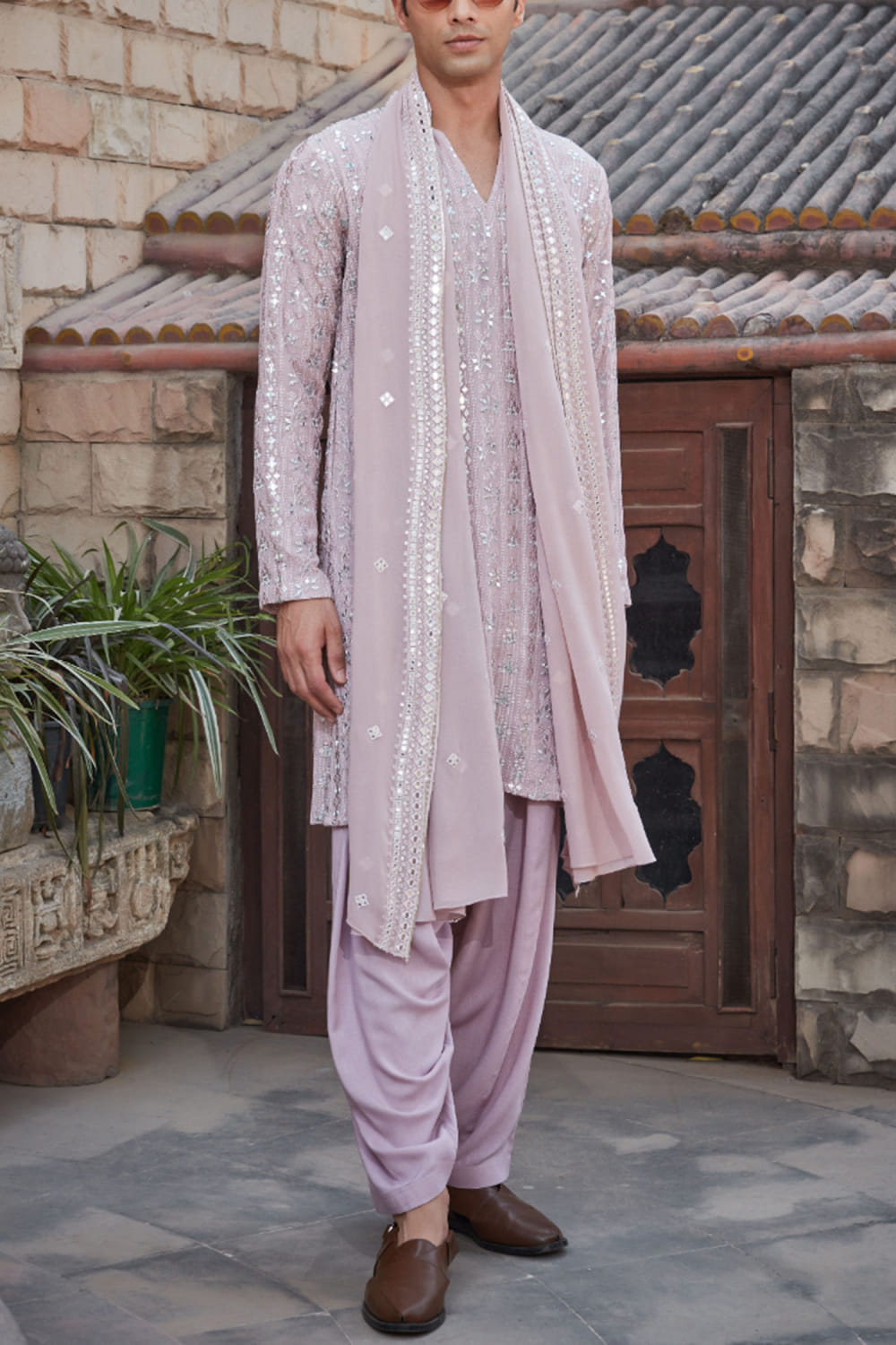 Buy Lilac chikankari embroidery kurta set by Bohame at Aashni and Co