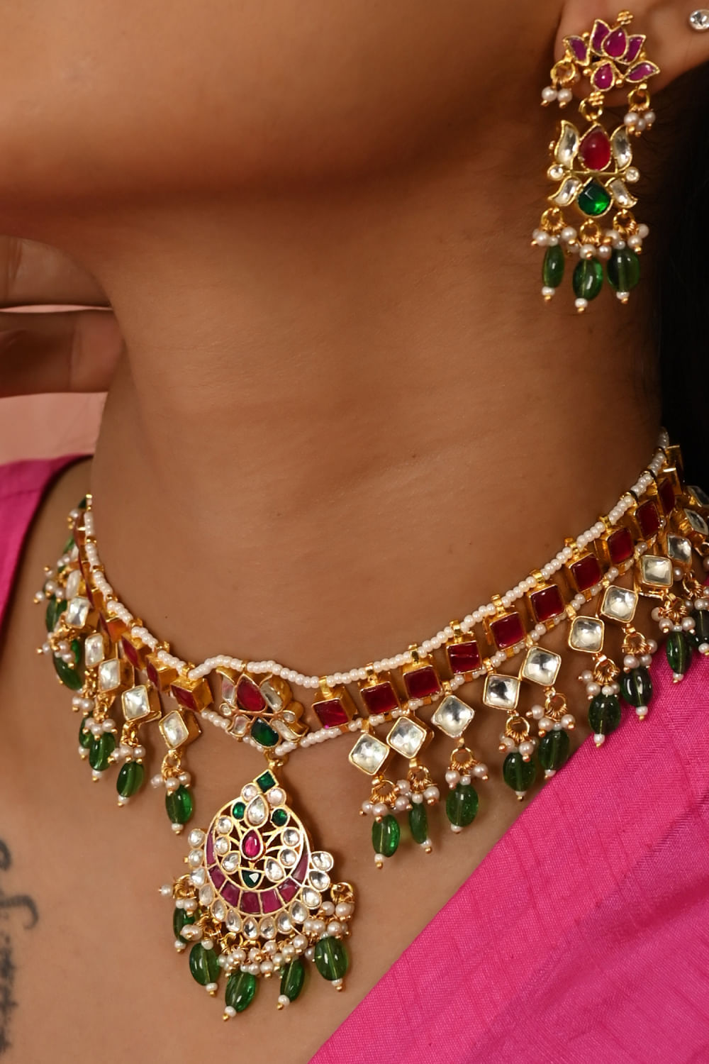 Buy Pink and green kundan and bead necklace set by Namasya at Aashni and Co