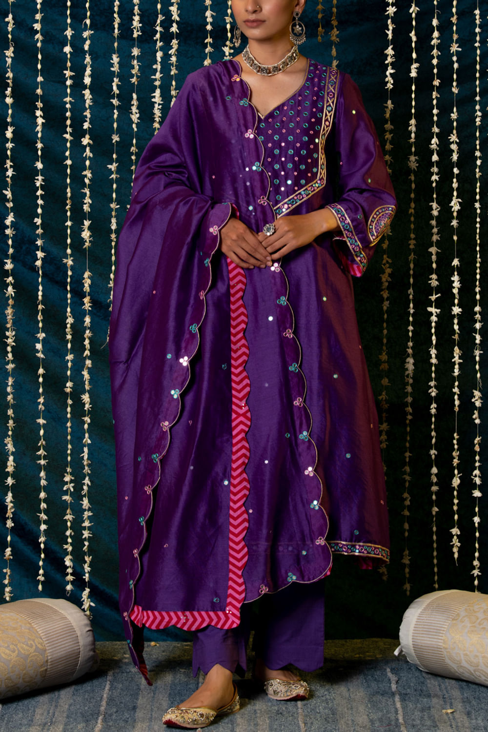 Buy Purple embroidered kurta set by Maison Shefali at Aashni and Co