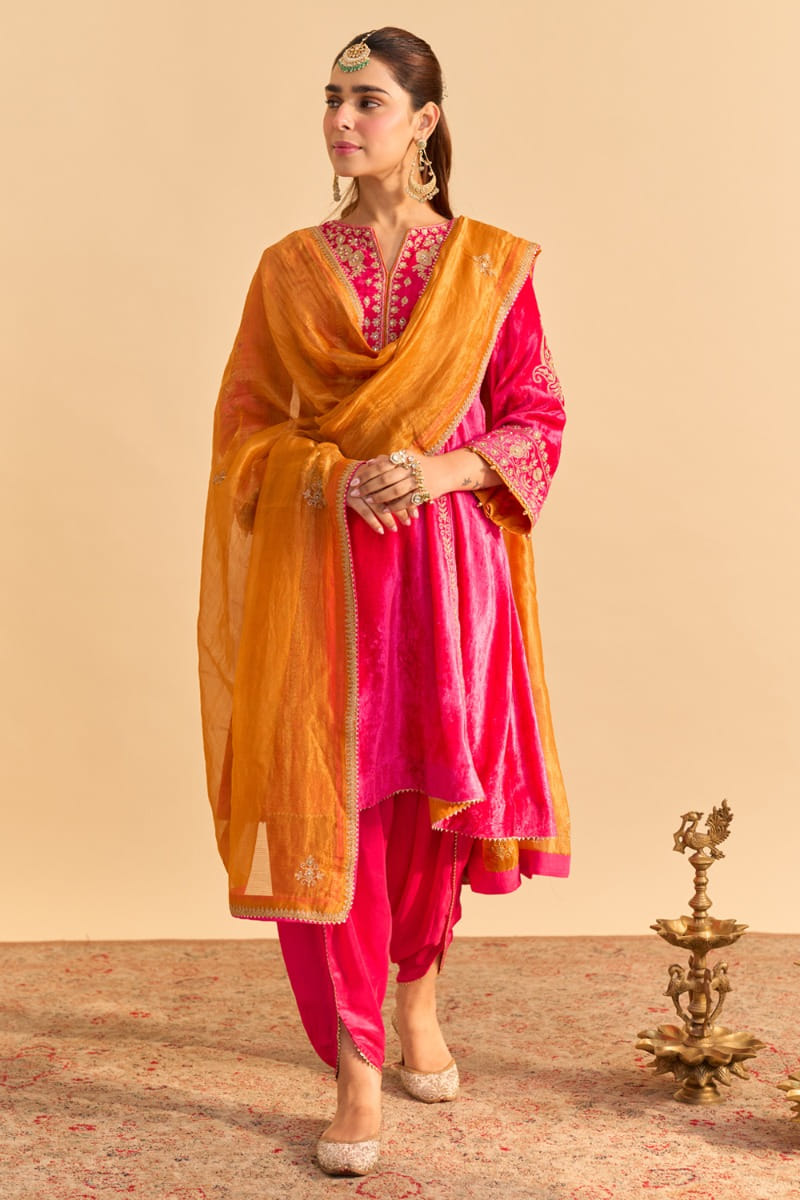 Buy Hot pink embroidered velvet choga set by Sheetal Batra at Aashni and Co